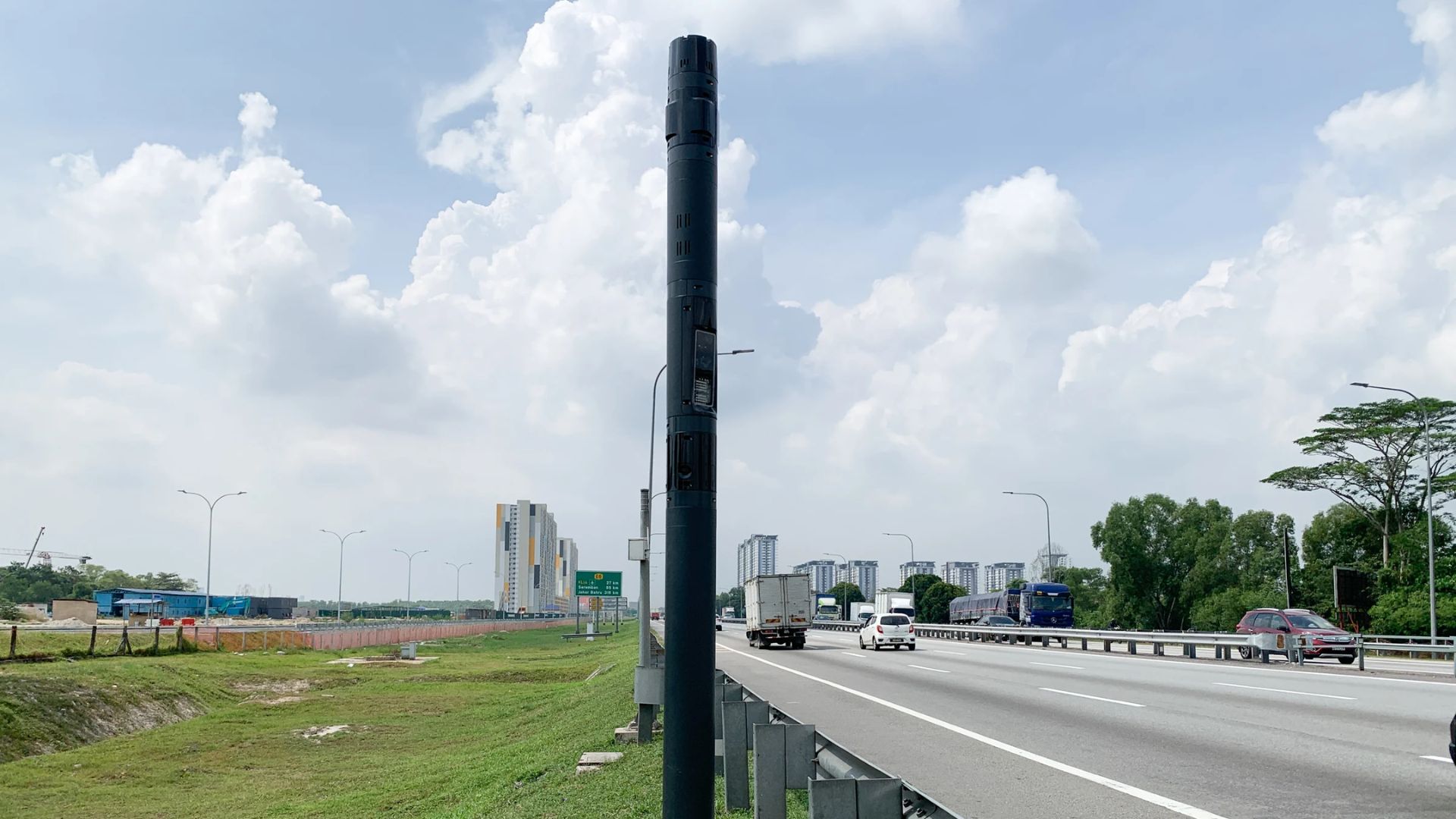 6 Things You Need to Know About AwAS – The New Speed Track Camera ...